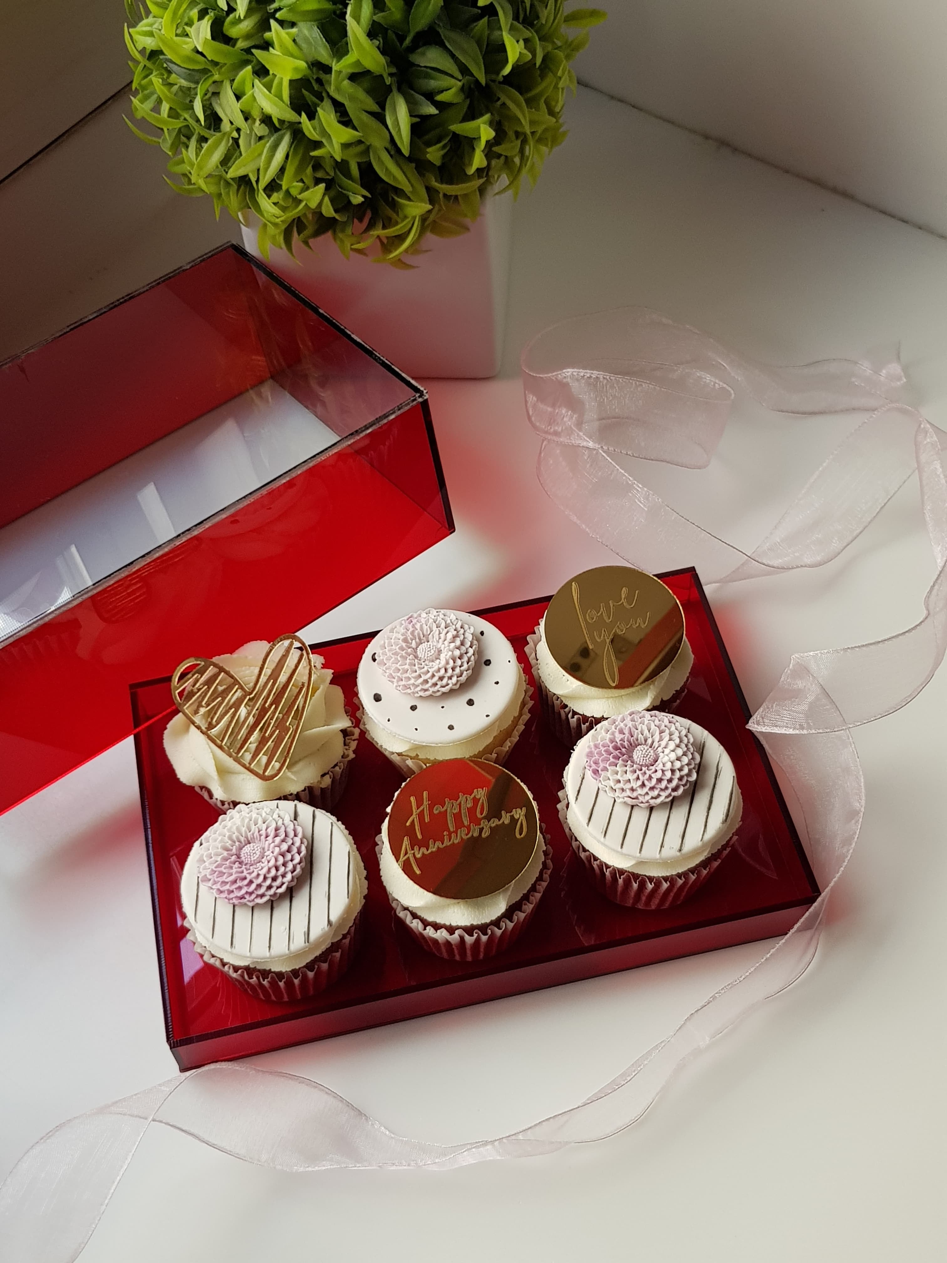 Sweet Tokens Cupcakes – House of Flowers